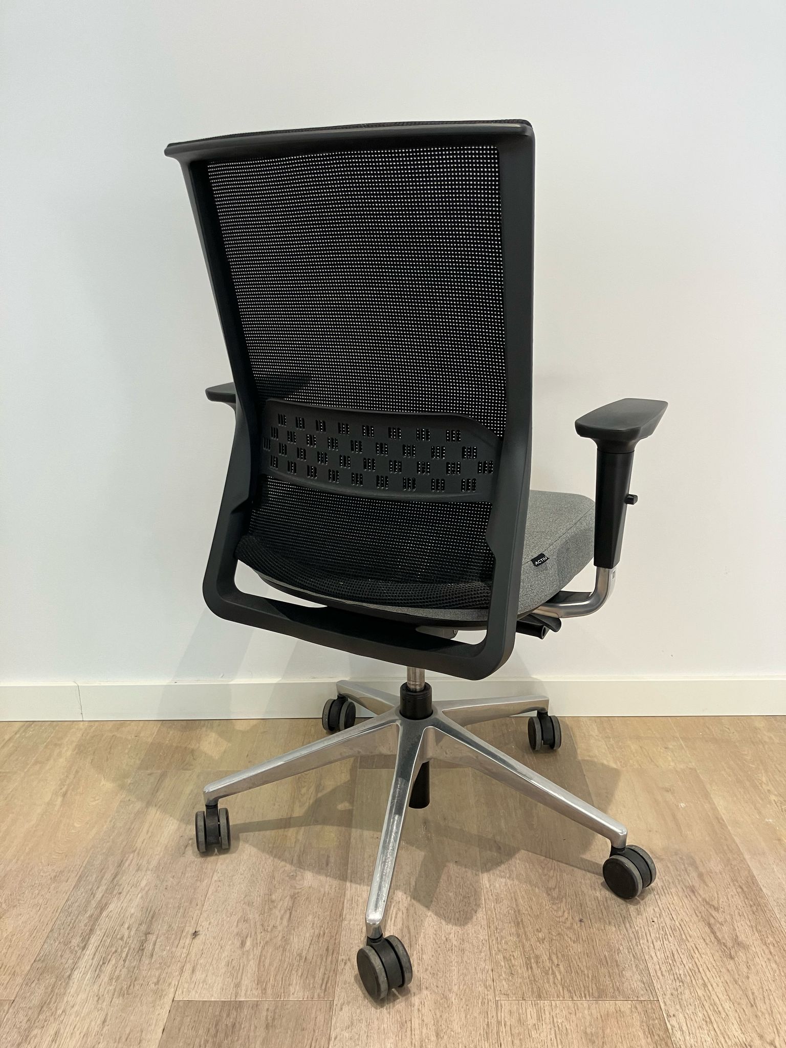 Silla Escritorio Ergonómica Stay de Actiu - Mobiliario JMD